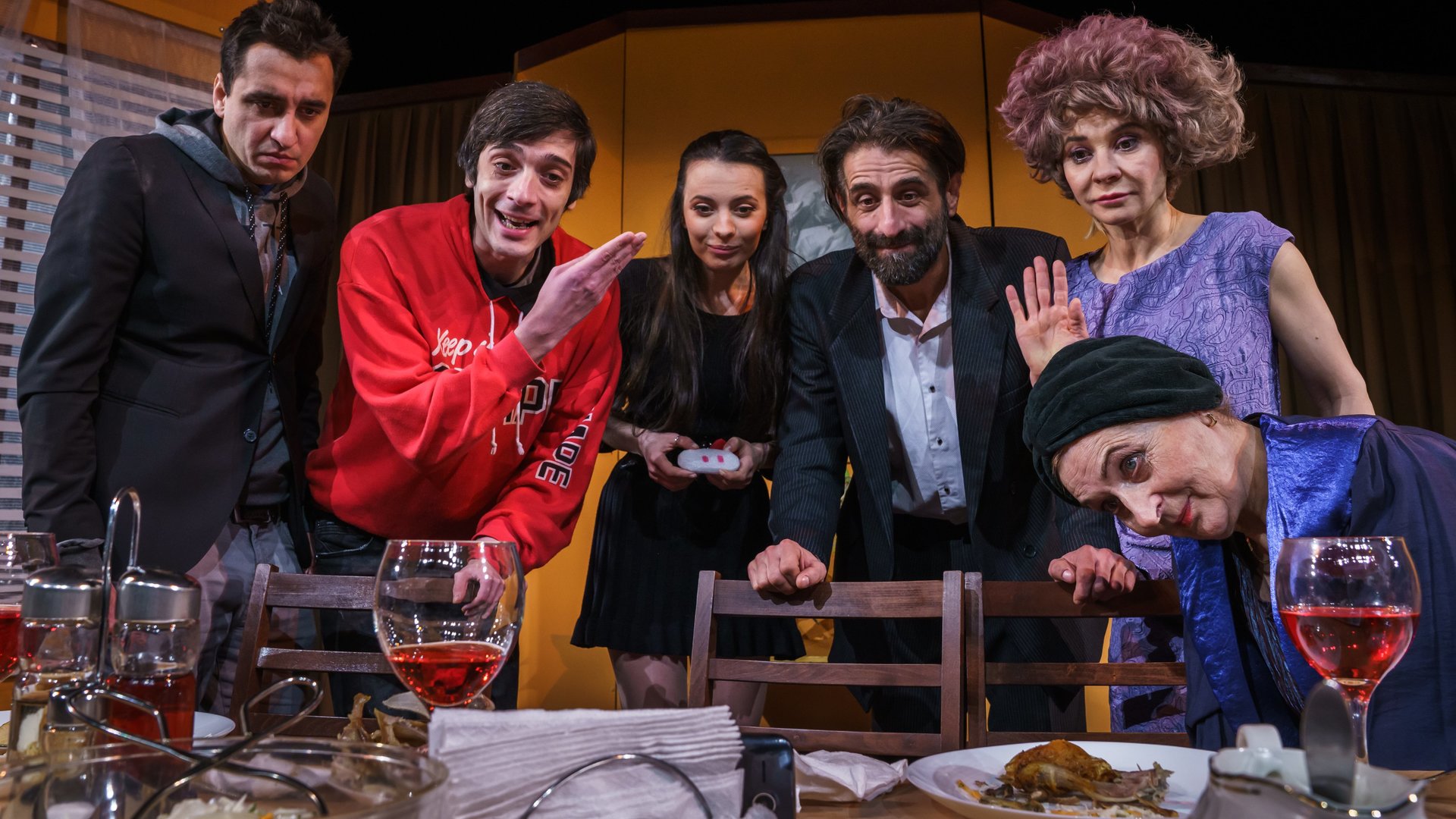 THE MODEL HOME №6 - Dramatic Theater Ruse | Entase